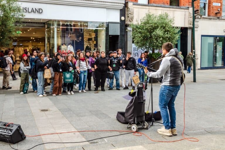 38 Best Side Hustle Ideas for Musicians to Make Extra Money